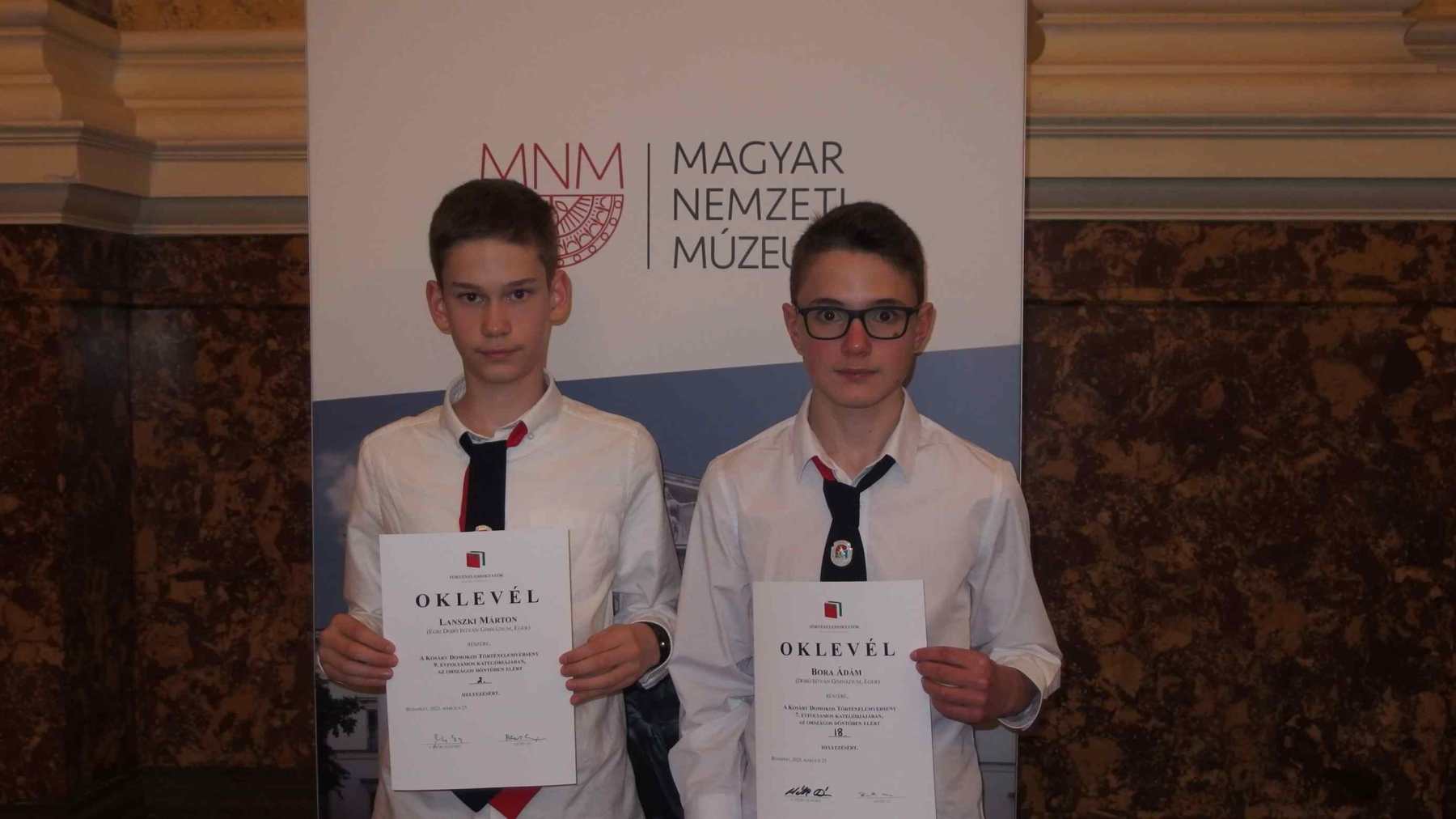 Kiváló eredmények a Kosáry Domokos Történelem Verseny országos ...